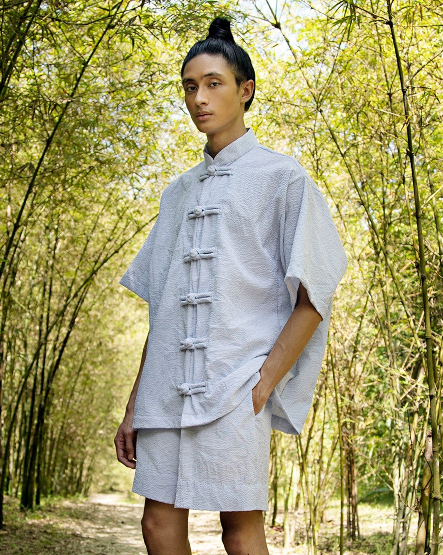 Samfu Pesak (Blue White Seersucker) – BEHATI