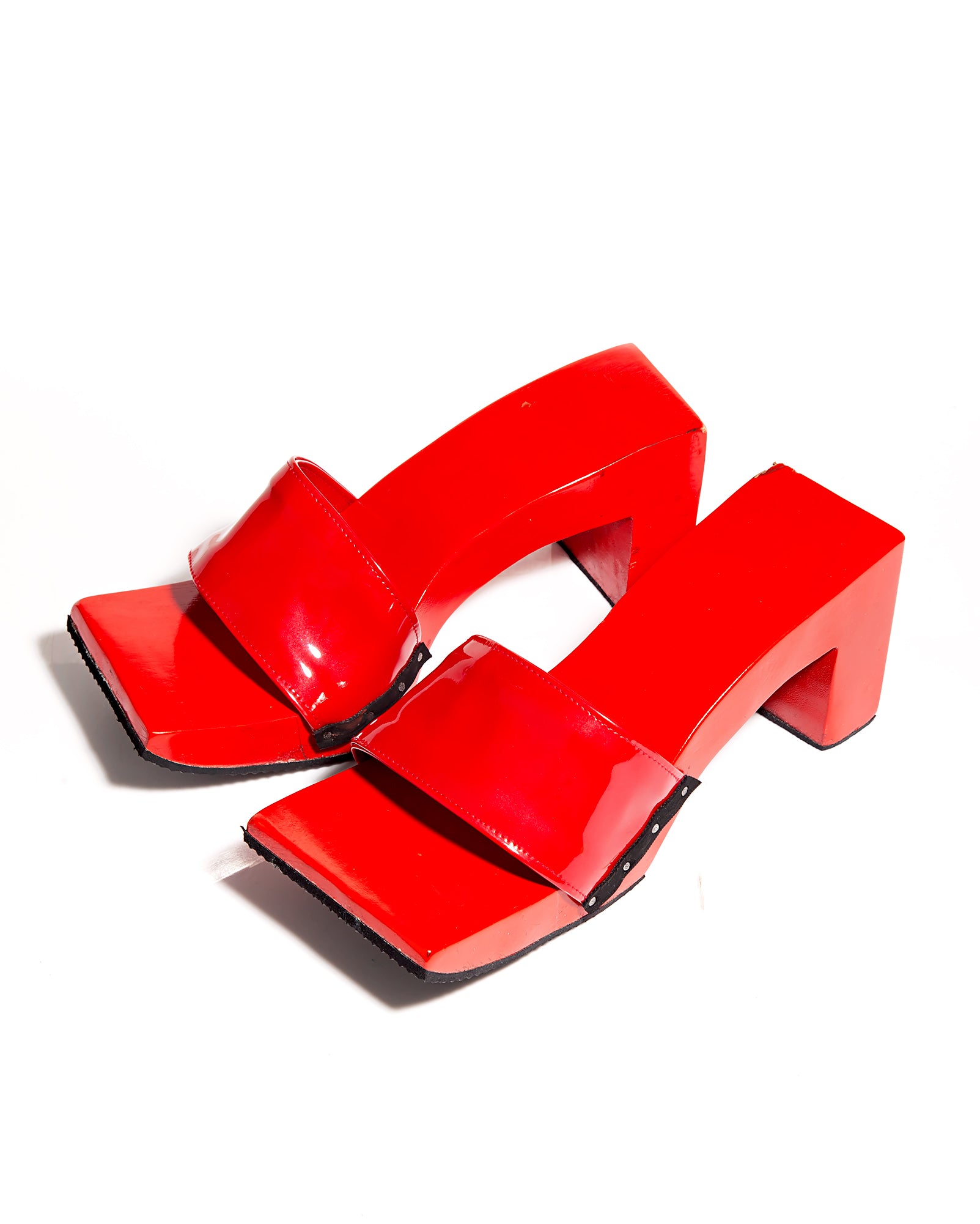 3" Terompah Heel in Red – BEHATI